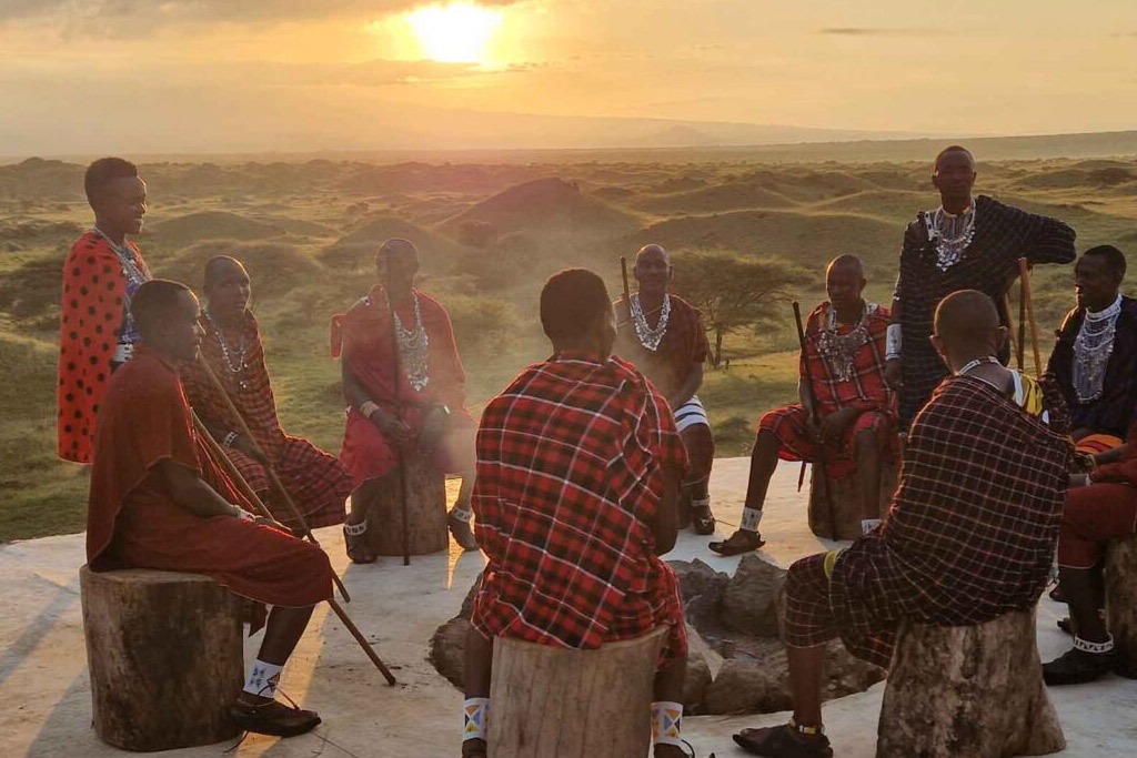 2 Days Safari Explore Arusha National Park and Africa Amini Maasai Life ...